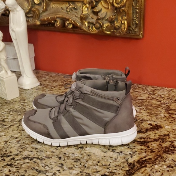 Cheeks by Tony Little | Shoes | Cheeks Sneakers With Energy Pad By Tony ...
